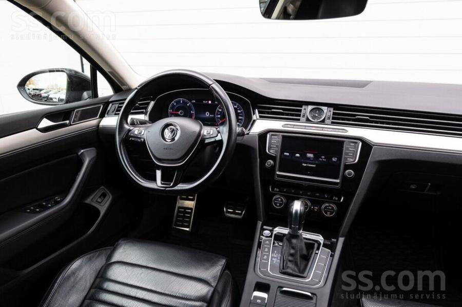 Black Volkswagen Passat Alltrack 2016 in Riga, with an engine capacity of 2.00 L and mileage of 156 thousand km for 13950 €, photo 9 on AUTOMOTO.COM.LV