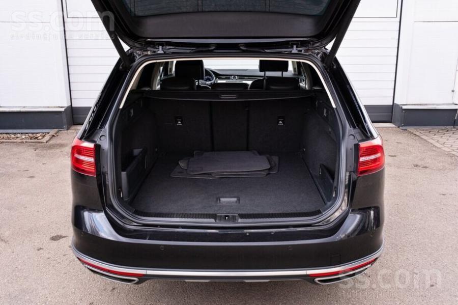 Black Volkswagen Passat Alltrack 2016 in Riga, with an engine capacity of 2.00 L and mileage of 156 thousand km for 13950 €, photo 19 on AUTOMOTO.COM.LV