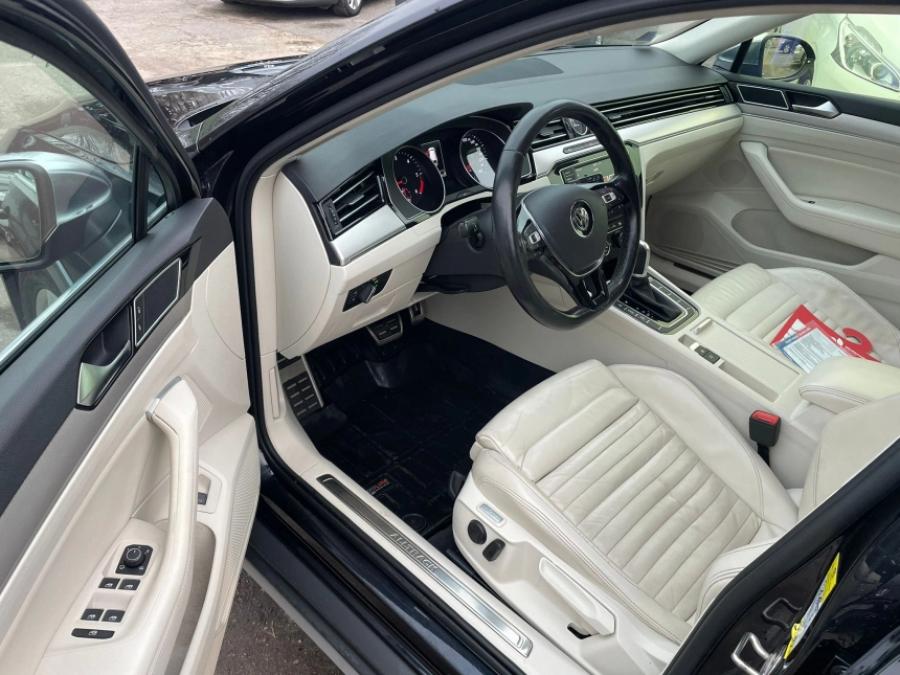 Melns Volkswagen Passat Alltrack 2016 Rīga, ar dzinēja tilpumu 2.00 L un nobraukumu 326 tūkst. km par 16550 €, foto 11 vietnē AUTOMOTO.COM.LV