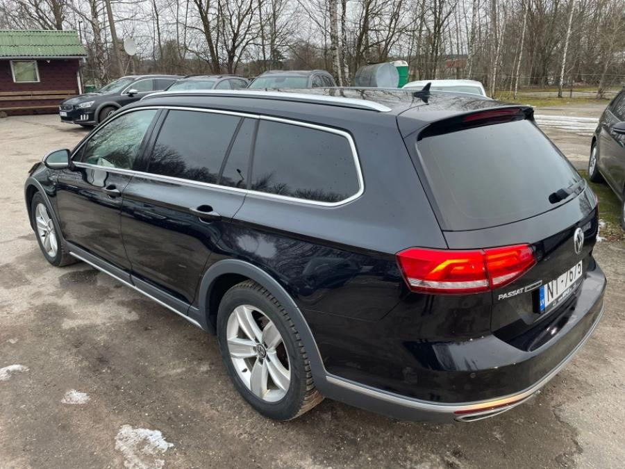 Melns Volkswagen Passat Alltrack 2016 Rīga, ar dzinēja tilpumu 2.00 L un nobraukumu 326 tūkst. km par 16550 €, foto 13 vietnē AUTOMOTO.COM.LV