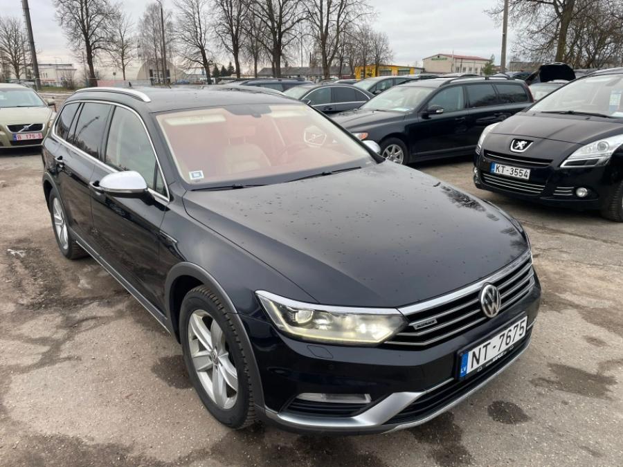 Melns Volkswagen Passat Alltrack 2016 Rīga, ar dzinēja tilpumu 2.00 L un nobraukumu 326 tūkst. km par 16550 €, foto 18 vietnē AUTOMOTO.COM.LV