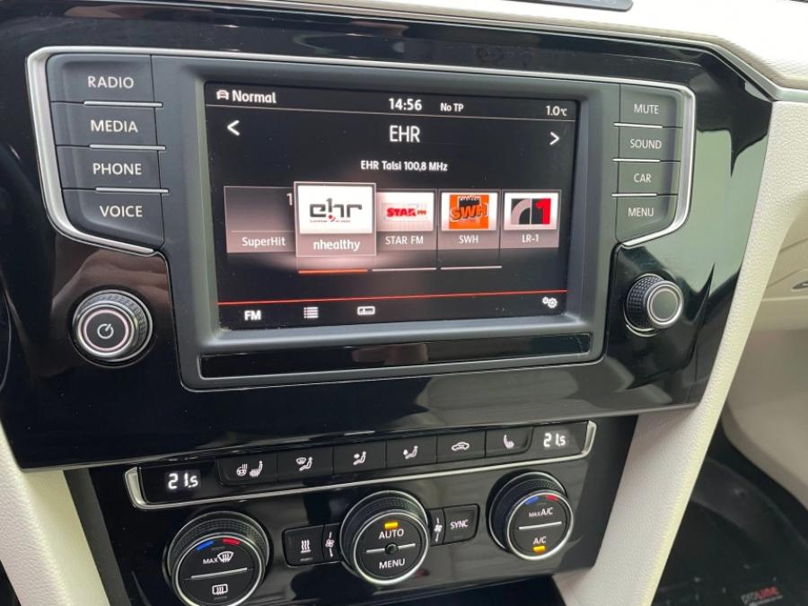 Melns Volkswagen Passat Alltrack 2016 Rīga, ar dzinēja tilpumu 2.00 L un nobraukumu 326 tūkst. km par 16550 €, foto 22 vietnē AUTOMOTO.COM.LV