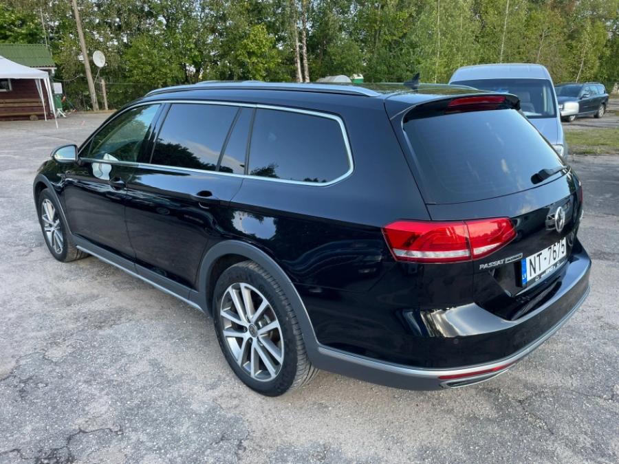 Melns Volkswagen Passat Alltrack 2016 Rīga, ar dzinēja tilpumu 2.00 L un nobraukumu 326 tūkst. km par 16550 €, foto 25 vietnē AUTOMOTO.COM.LV