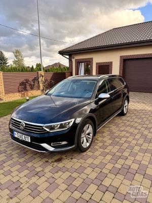 Melns Volkswagen Passat Alltrack 2016 Viļņa, ar dzinēja tilpumu 2.00 L un nobraukumu 300 tūkst. km par 10000 €, foto  vietnē AUTOMOTO.COM.LV