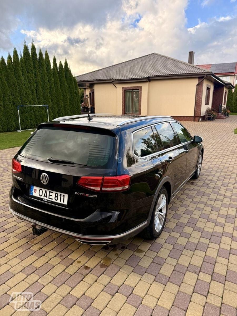 Melns Volkswagen Passat Alltrack 2016 Viļņa, ar dzinēja tilpumu 2.00 L un nobraukumu 300 tūkst. km par 10000 €, foto 4 vietnē AUTOMOTO.COM.LV