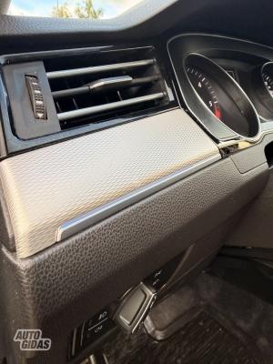 Melns Volkswagen Passat Alltrack 2016 Viļņa, ar dzinēja tilpumu 2.00 L un nobraukumu 300 tūkst. km par 10000 €, foto 10 vietnē AUTOMOTO.COM.LV