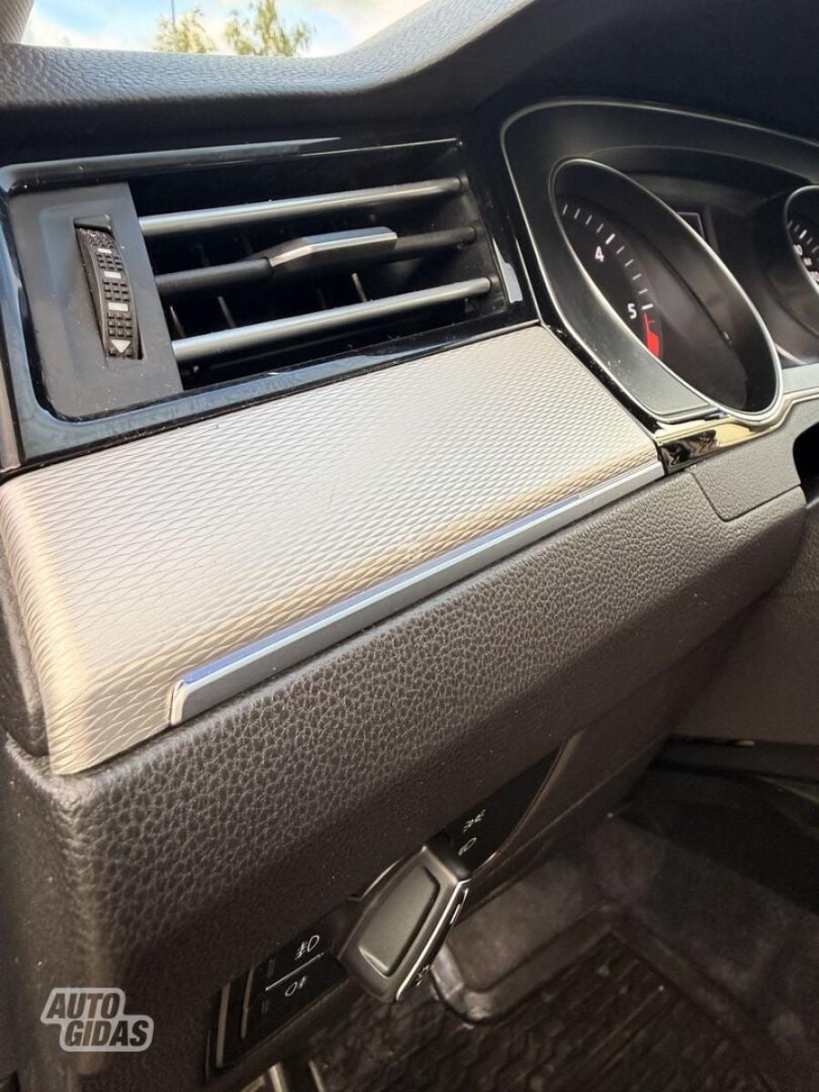 Melns Volkswagen Passat Alltrack 2016 Viļņa, ar dzinēja tilpumu 2.00 L un nobraukumu 300 tūkst. km par 10000 €, foto 10 vietnē AUTOMOTO.COM.LV