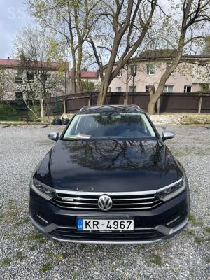Black Volkswagen Passat Alltrack 2017 in Riga, with an engine capacity of 2.00 L and mileage of 298 thousand km for 15000 €, photo 7 on AUTOMOTO.COM.LV