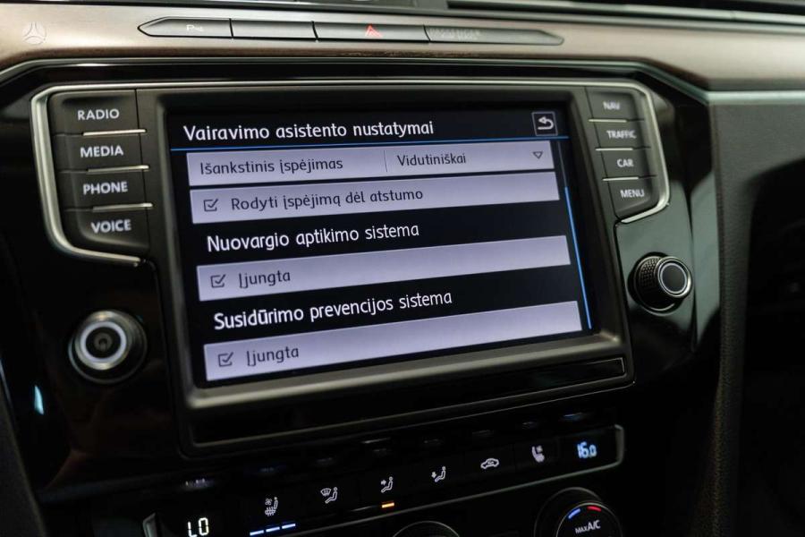 Черный Фольксваген Пассат Альтрак 2017 в Вильнюс, объемом двигателя 1.97 л и пробегом 197 тыс. км за 13900 €, фото 26 на AUTOMOTO.COM.LV