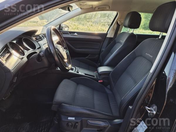 Black Volkswagen Passat Alltrack 2017 in Riga, with an engine capacity of 2.00 L and mileage of 308 thousand km for 10400 €, photo 6 on AUTOMOTO.COM.LV