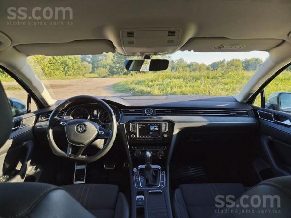 Black Volkswagen Passat Alltrack 2017 in Riga, with an engine capacity of 2.00 L and mileage of 308 thousand km for 10400 €, photo 7 on AUTOMOTO.COM.LV