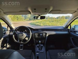 Black Volkswagen Passat Alltrack 2017 in Riga, with an engine capacity of 2.00 L and mileage of 308 thousand km for 10400 €, photo 7 on AUTOMOTO.COM.LV