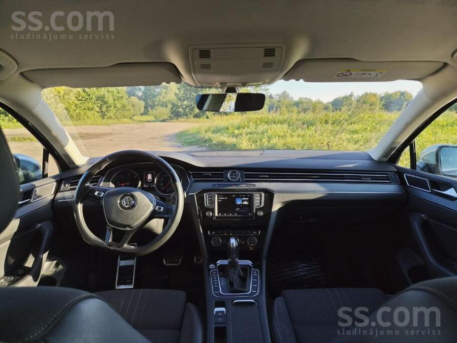 Black Volkswagen Passat Alltrack 2017 in Riga, with an engine capacity of 2.00 L and mileage of 308 thousand km for 10400 €, photo 7 on AUTOMOTO.COM.LV