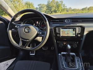Black Volkswagen Passat Alltrack 2017 in Riga, with an engine capacity of 2.00 L and mileage of 308 thousand km for 10400 €, photo 8 on AUTOMOTO.COM.LV
