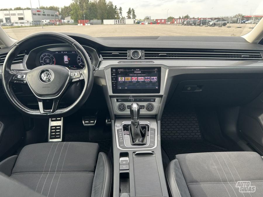 Black Volkswagen Passat Alltrack 2017 in Vilnius, with an engine capacity of 2.00 L and mileage of 309 thousand km for 15500 €, photo 17 on AUTOMOTO.COM.LV
