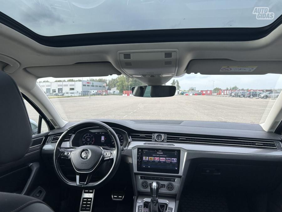 Black Volkswagen Passat Alltrack 2017 in Vilnius, with an engine capacity of 2.00 L and mileage of 309 thousand km for 15500 €, photo 18 on AUTOMOTO.COM.LV