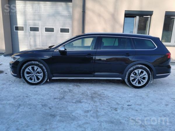 Black Volkswagen Passat Alltrack 2018 in Daugavpils, with an engine capacity of 2.00 L and mileage of 143 thousand km for 24200 €, photo 7 on AUTOMOTO.COM.LV