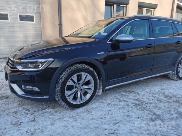 Black Volkswagen Passat Alltrack 2018 in Daugavpils, with an engine capacity of 2.00 L and mileage of 143 thousand km for 24200 €, photo 9 on AUTOMOTO.COM.LV
