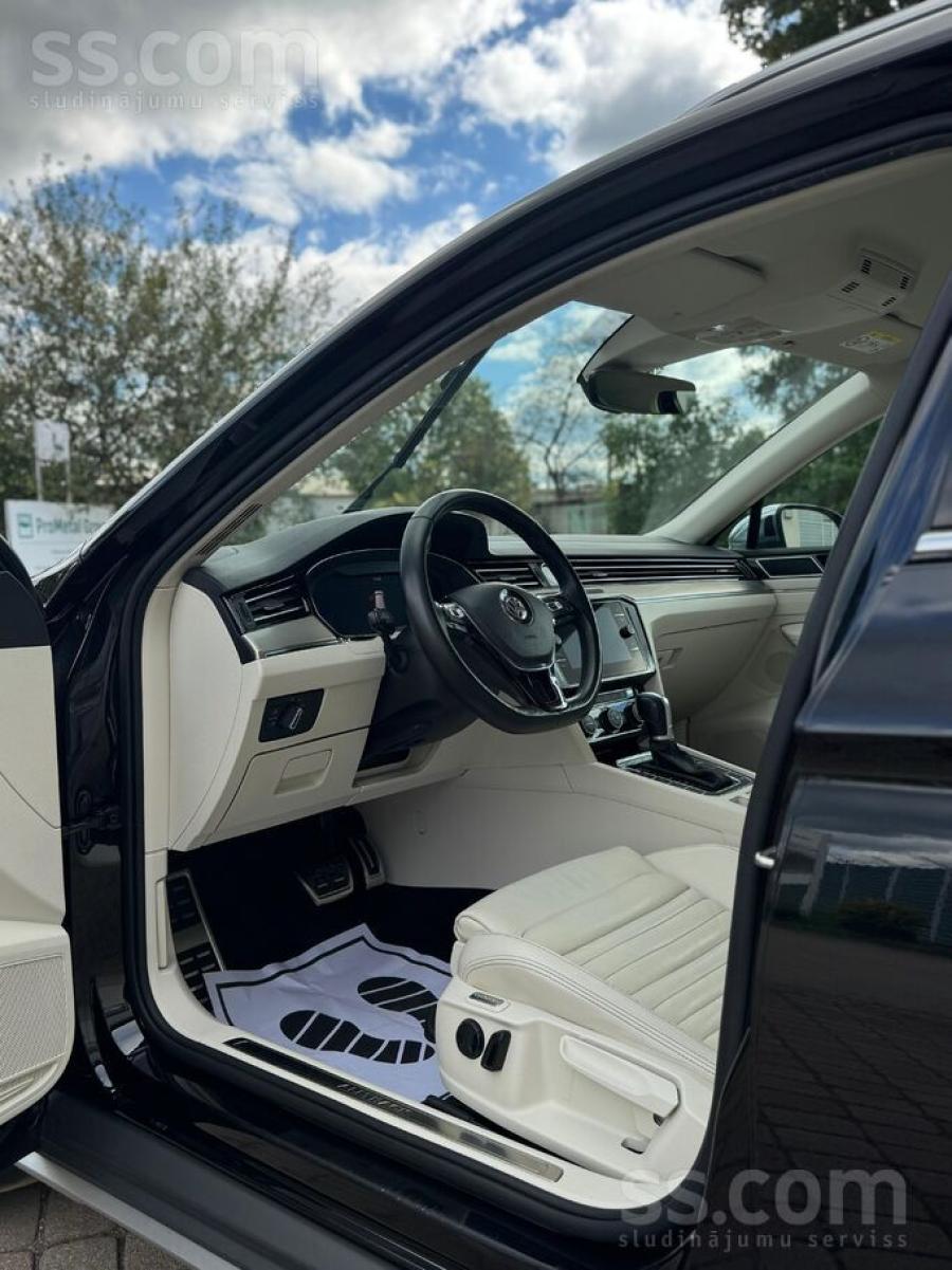 Black Volkswagen Passat Alltrack 2018 in Ogre, with an engine capacity of 2.00 L and mileage of 185 thousand km for 16900 €, photo 10 on AUTOMOTO.COM.LV