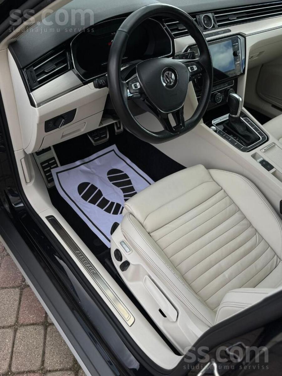 Black Volkswagen Passat Alltrack 2018 in Ogre, with an engine capacity of 2.00 L and mileage of 185 thousand km for 16900 €, photo 11 on AUTOMOTO.COM.LV