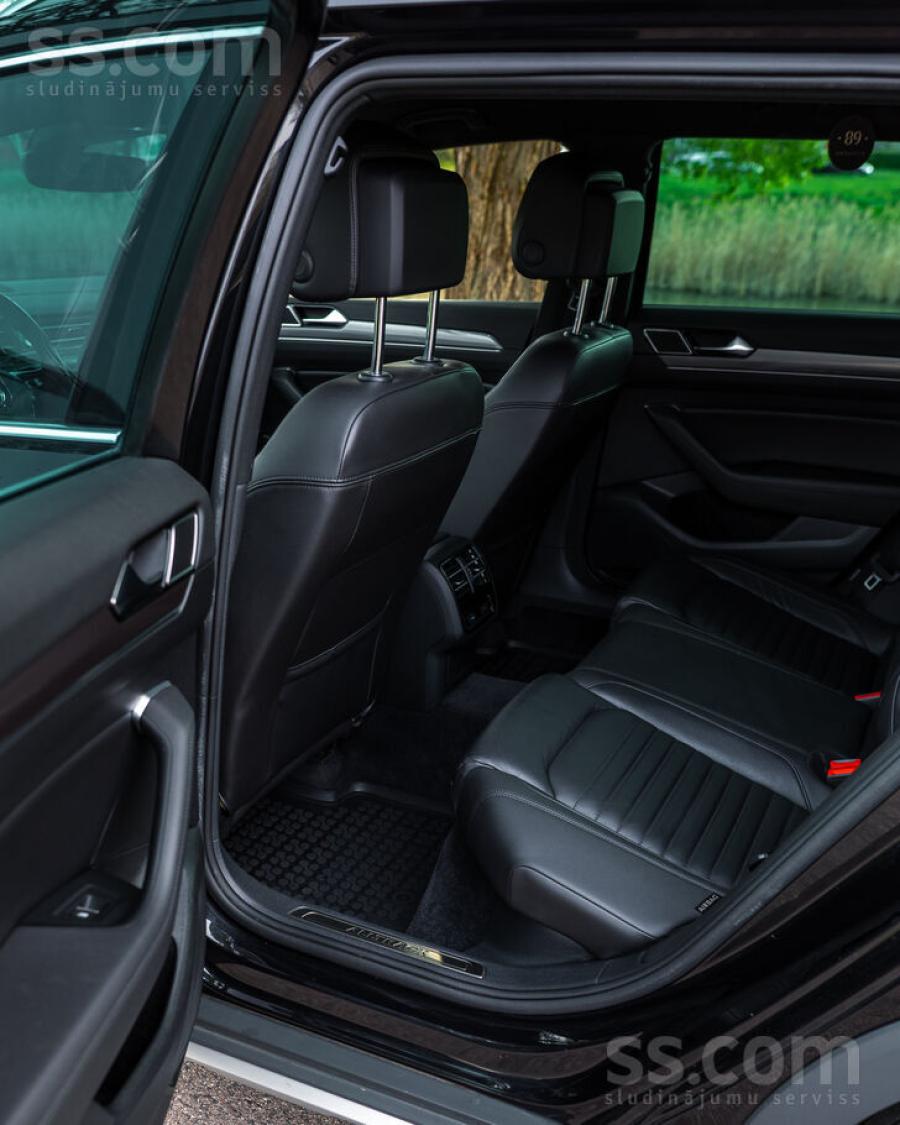 Melns Volkswagen Passat Alltrack 2018 Rīga, ar dzinēja tilpumu 2.00 L un nobraukumu 240 tūkst. km par 15250 €, foto 7 vietnē AUTOMOTO.COM.LV