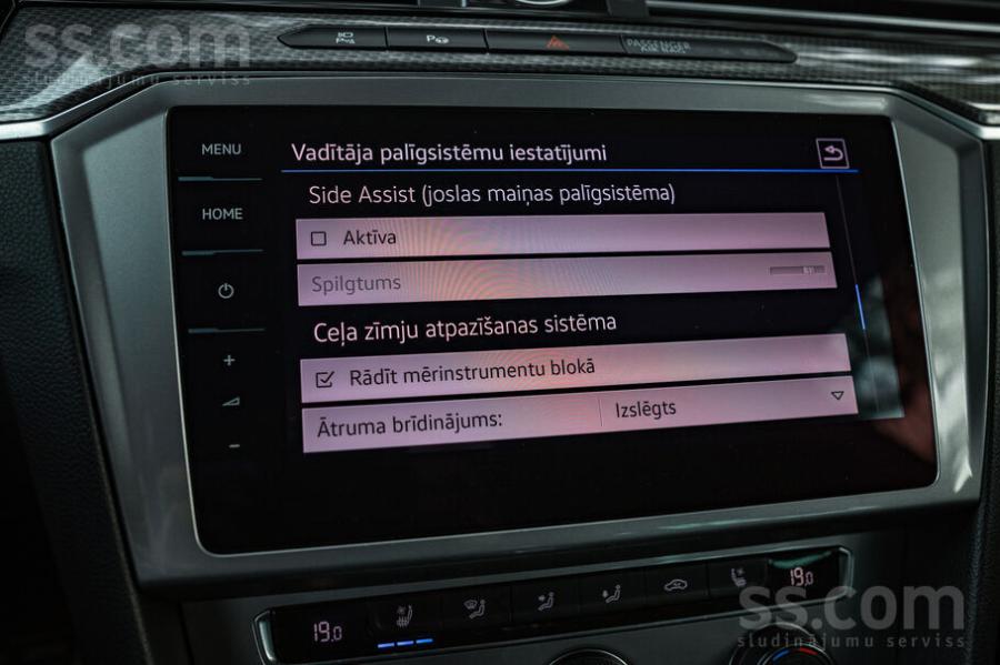 Melns Volkswagen Passat Alltrack 2018 Rīga, ar dzinēja tilpumu 2.00 L un nobraukumu 240 tūkst. km par 15250 €, foto 22 vietnē AUTOMOTO.COM.LV