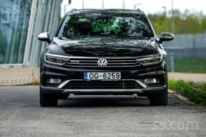 Melns Volkswagen Passat Alltrack 2018 Rīga, ar dzinēja tilpumu 2.00 L un nobraukumu 240 tūkst. km par 15250 €, foto 32 vietnē AUTOMOTO.COM.LV