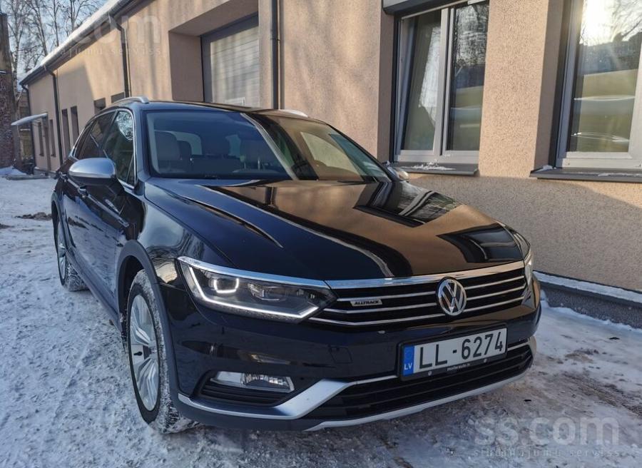 Black Volkswagen Passat Alltrack 2018 in Daugavpils, with an engine capacity of 2.00 L and mileage of 143 thousand km for 23000 €, photo 1 on AUTOMOTO.COM.LV
