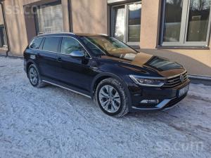 Black Volkswagen Passat Alltrack 2018 in Daugavpils, with an engine capacity of 2.00 L and mileage of 143 thousand km for 23000 €, photo 3 on AUTOMOTO.COM.LV