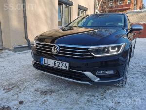 Black Volkswagen Passat Alltrack 2018 in Daugavpils, with an engine capacity of 2.00 L and mileage of 143 thousand km for 23000 €, photo 8 on AUTOMOTO.COM.LV