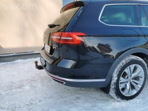 Black Volkswagen Passat Alltrack 2018 in Daugavpils, with an engine capacity of 2.00 L and mileage of 143 thousand km for 23000 €, photo 12 on AUTOMOTO.COM.LV