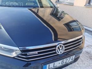 Black Volkswagen Passat Alltrack 2018 in Daugavpils, with an engine capacity of 2.00 L and mileage of 143 thousand km for 23000 €, photo 13 on AUTOMOTO.COM.LV
