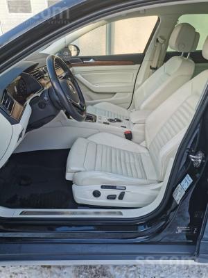 Black Volkswagen Passat Alltrack 2018 in Daugavpils, with an engine capacity of 2.00 L and mileage of 143 thousand km for 23000 €, photo 21 on AUTOMOTO.COM.LV