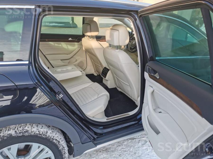Black Volkswagen Passat Alltrack 2018 in Daugavpils, with an engine capacity of 2.00 L and mileage of 143 thousand km for 23000 €, photo 24 on AUTOMOTO.COM.LV