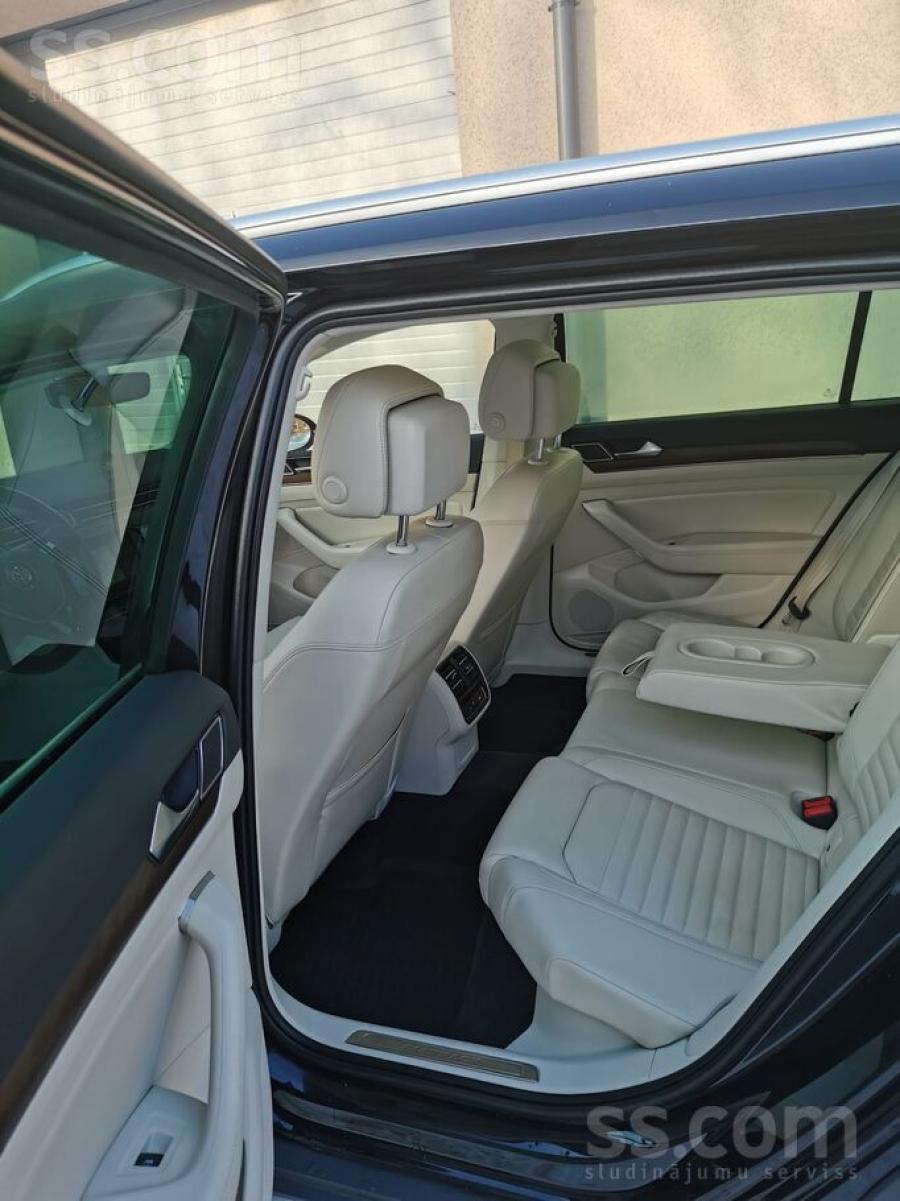 Black Volkswagen Passat Alltrack 2018 in Daugavpils, with an engine capacity of 2.00 L and mileage of 143 thousand km for 23000 €, photo 25 on AUTOMOTO.COM.LV