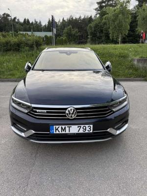 Melns Volkswagen Passat Alltrack 2018 Viļņa, ar dzinēja tilpumu 2.00 L un nobraukumu 104 tūkst. km par 22250 €, foto  vietnē AUTOMOTO.COM.LV