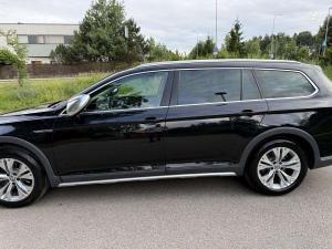 Black Volkswagen Passat Alltrack 2018 in Vilnius, with an engine capacity of 2.00 L and mileage of 104 thousand km for 22250 €, photo 4 on AUTOMOTO.COM.LV