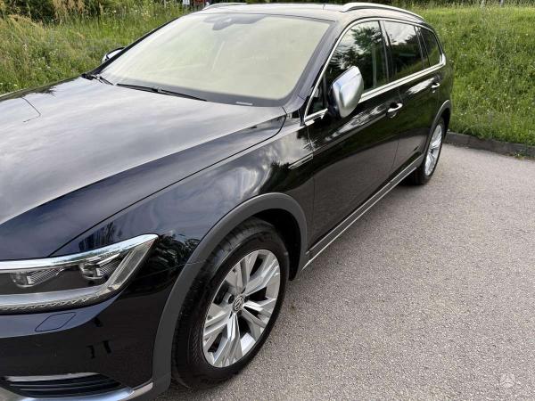Melns Volkswagen Passat Alltrack 2018 Viļņa, ar dzinēja tilpumu 2.00 L un nobraukumu 104 tūkst. km par 22250 €, foto 6 vietnē AUTOMOTO.COM.LV