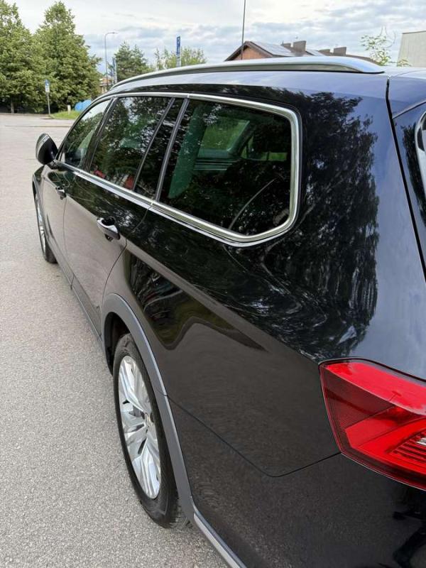Melns Volkswagen Passat Alltrack 2018 Viļņa, ar dzinēja tilpumu 2.00 L un nobraukumu 104 tūkst. km par 22250 €, foto 7 vietnē AUTOMOTO.COM.LV