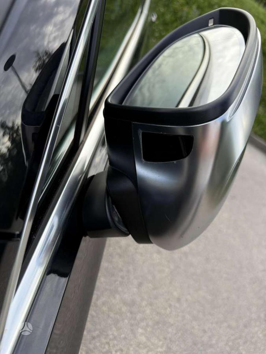 Black Volkswagen Passat Alltrack 2018 in Vilnius, with an engine capacity of 2.00 L and mileage of 104 thousand km for 22250 €, photo 13 on AUTOMOTO.COM.LV