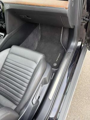 Black Volkswagen Passat Alltrack 2018 in Vilnius, with an engine capacity of 2.00 L and mileage of 104 thousand km for 22250 €, photo 16 on AUTOMOTO.COM.LV