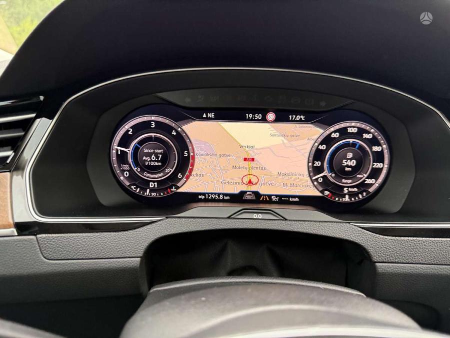 Black Volkswagen Passat Alltrack 2018 in Vilnius, with an engine capacity of 2.00 L and mileage of 104 thousand km for 22250 €, photo 20 on AUTOMOTO.COM.LV