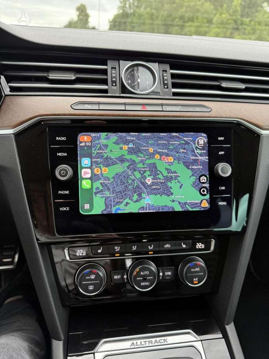 Black Volkswagen Passat Alltrack 2018 in Vilnius, with an engine capacity of 2.00 L and mileage of 104 thousand km for 22250 €, photo 24 on AUTOMOTO.COM.LV