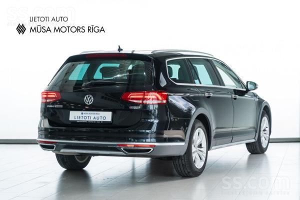 Melns Volkswagen Passat Alltrack 2018 Rīga, ar dzinēja tilpumu 2.00 L un nobraukumu 189 tūkst. km par 15900 €, foto 2 vietnē AUTOMOTO.COM.LV