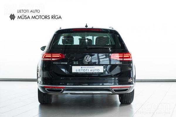 Melns Volkswagen Passat Alltrack 2018 Rīga, ar dzinēja tilpumu 2.00 L un nobraukumu 189 tūkst. km par 15900 €, foto 9 vietnē AUTOMOTO.COM.LV