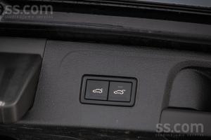 Melns Volkswagen Passat Alltrack 2019 Jelgava, ar dzinēja tilpumu 2.00 L un nobraukumu 119 tūkst. km par 18900 €, foto 23 vietnē AUTOMOTO.COM.LV