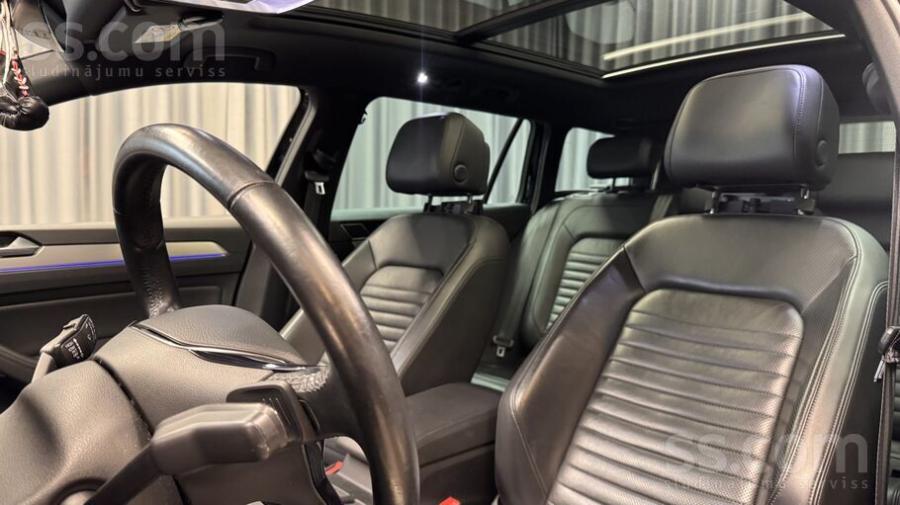 Melns Volkswagen Passat Alltrack 2019 Rīga, ar dzinēja tilpumu 2.00 L un nobraukumu 70 tūkst. km par 25990 €, foto 12 vietnē AUTOMOTO.COM.LV