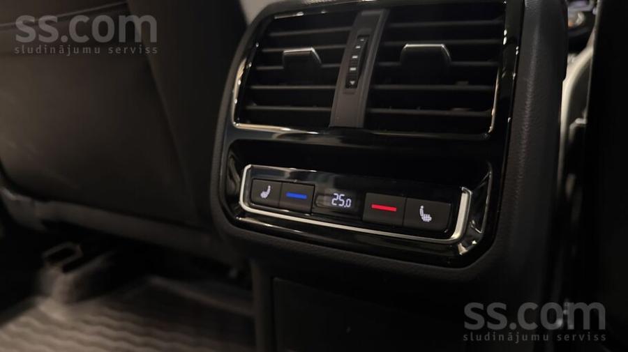 Melns Volkswagen Passat Alltrack 2019 Rīga, ar dzinēja tilpumu 2.00 L un nobraukumu 70 tūkst. km par 25990 €, foto 16 vietnē AUTOMOTO.COM.LV