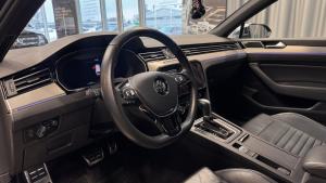 Melns Volkswagen Passat Alltrack 2019 Rīga, ar dzinēja tilpumu 2.00 L un nobraukumu 70 tūkst. km par 25990 €, foto 10 vietnē AUTOMOTO.COM.LV