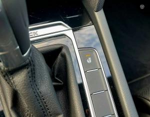 Black Volkswagen Passat Alltrack 2019 in Utena, with an engine capacity of 1.97 L and mileage of 178 thousand km for 19950 €, photo 22 on AUTOMOTO.COM.LV
